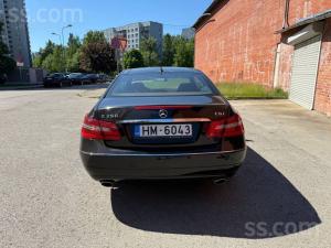 Черный Мерседес E 350 2009 в Рига, объемом двигателя 3.50 л и пробегом 226 тыс. км за 6700 €, фото 6 на AUTOMOTO.COM.LV