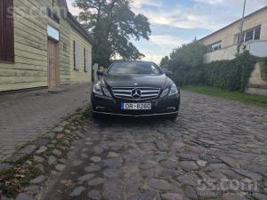 Melns Mercedes-Benz E 350 2009 Jelgava, ar dzinēja tilpumu 3.50 L un nobraukumu 248 tūkst. km par 11300 €, foto 12 vietnē AUTOMOTO.COM.LV