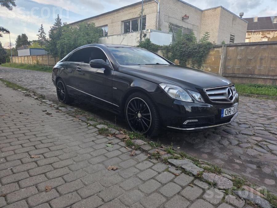 Melns Mercedes-Benz E 350 2009 Jelgava, ar dzinēja tilpumu 3.50 L un nobraukumu 248 tūkst. km par 11300 €, foto 13 vietnē AUTOMOTO.COM.LV