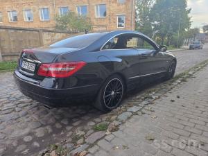 Melns Mercedes-Benz E 350 2009 Jelgava, ar dzinēja tilpumu 3.50 L un nobraukumu 248 tūkst. km par 11300 €, foto 14 vietnē AUTOMOTO.COM.LV