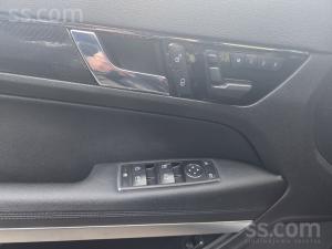Melns Mercedes-Benz E 350 2009 Jelgava, ar dzinēja tilpumu 3.50 L un nobraukumu 248 tūkst. km par 11300 €, foto 18 vietnē AUTOMOTO.COM.LV