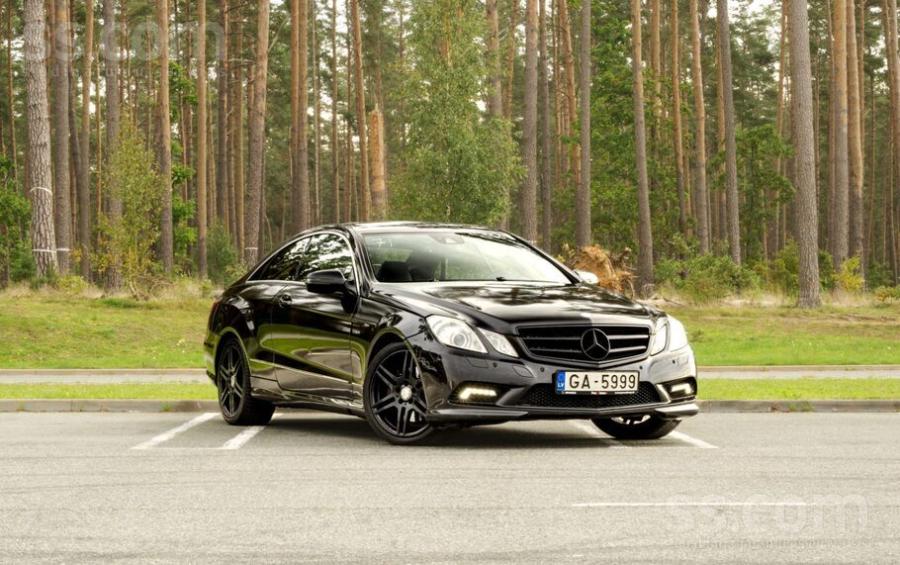 Black Mercedes-Benz E 350 2009 in Riga, with an engine capacity of 3.00 L and mileage of 297 thousand km for 6990 €, photo 3 on AUTOMOTO.COM.LV