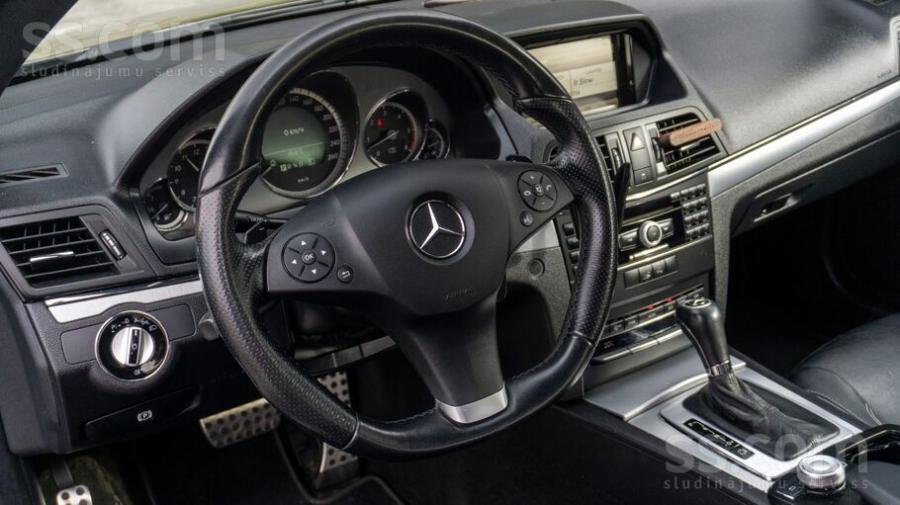 Black Mercedes-Benz E 350 2009 in Riga, with an engine capacity of 3.00 L and mileage of 297 thousand km for 6990 €, photo 13 on AUTOMOTO.COM.LV
