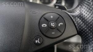 Black Mercedes-Benz E 350 2009 in Riga, with an engine capacity of 3.00 L and mileage of 297 thousand km for 6990 €, photo 19 on AUTOMOTO.COM.LV