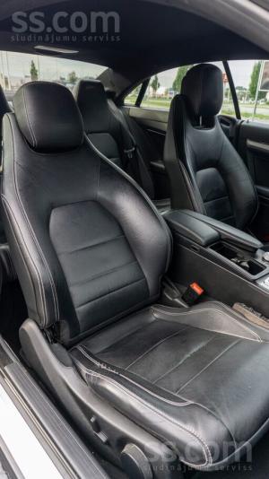 Black Mercedes-Benz E 350 2009 in Riga, with an engine capacity of 3.00 L and mileage of 297 thousand km for 6990 €, photo 24 on AUTOMOTO.COM.LV