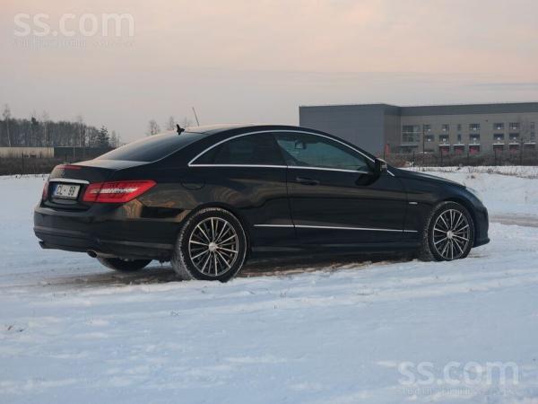 Melns Mercedes-Benz E 350 2010 Rīga, ar dzinēja tilpumu 3.00 L un nobraukumu 310 tūkst. km par 9890 €, foto 7 vietnē AUTOMOTO.COM.LV