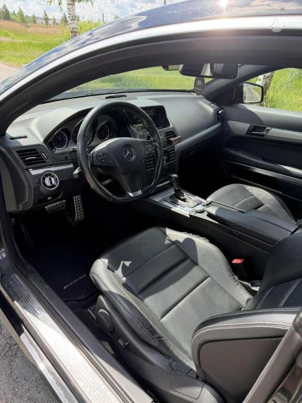 Melns Mercedes-Benz E 350 2010 Šauļi, ar dzinēja tilpumu 2.99 L un nobraukumu 280 tūkst. km par 7000 €, foto 5 vietnē AUTOMOTO.COM.LV