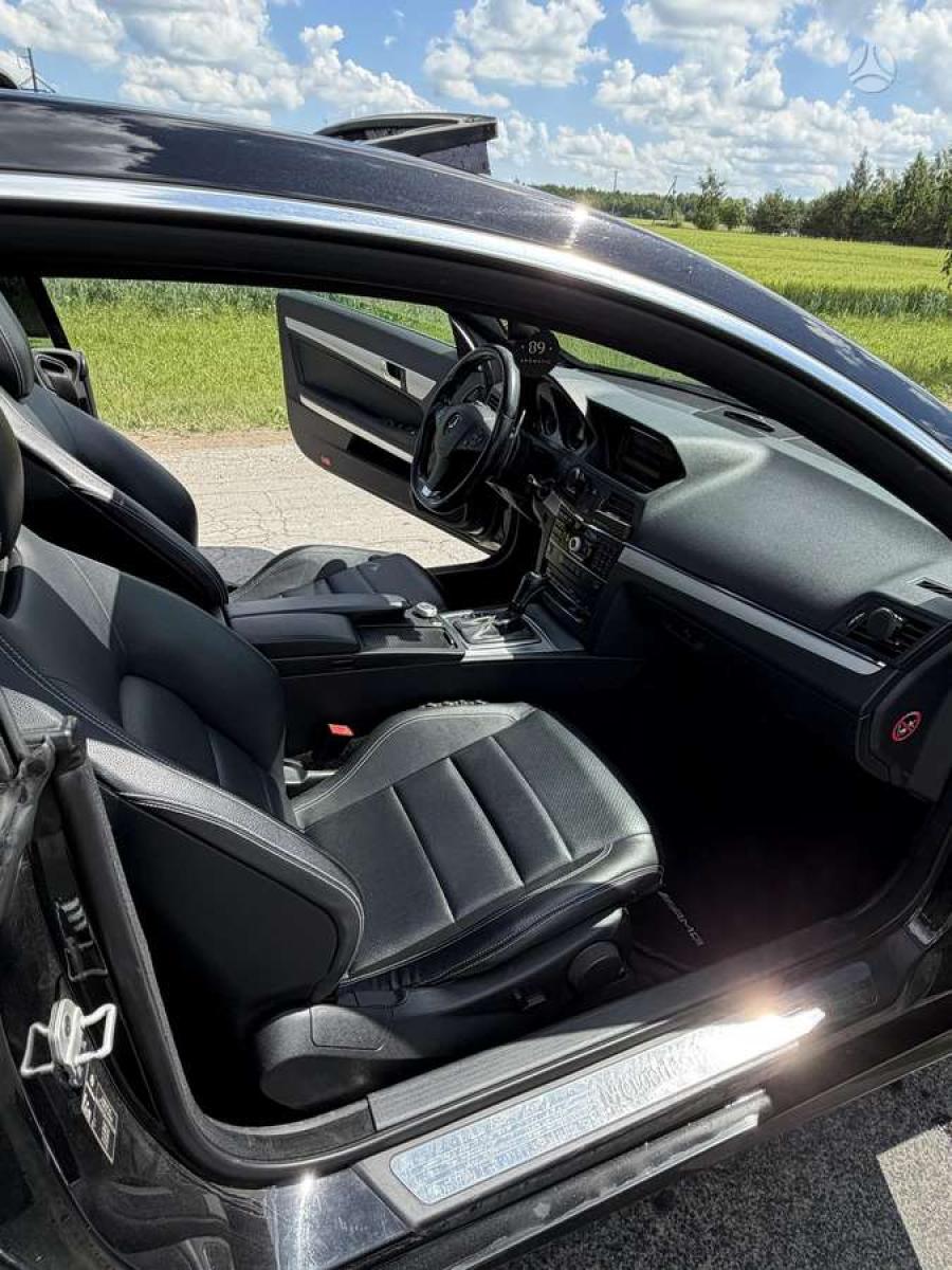 Черный Мерседес E 350 2010 в Шяуляй, объемом двигателя 2.99 л и пробегом 280 тыс. км за 7000 €, фото 7 на AUTOMOTO.COM.LV
