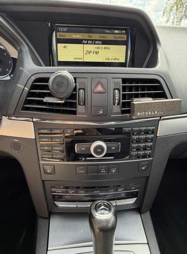 Melns Mercedes-Benz E 350 2010 Šauļi, ar dzinēja tilpumu 2.99 L un nobraukumu 280 tūkst. km par 7000 €, foto 9 vietnē AUTOMOTO.COM.LV
