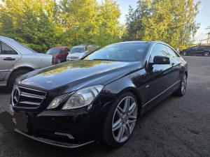 Melns Mercedes-Benz E 350 2010 Viļņa, ar dzinēja tilpumu 3.00 L un nobraukumu 285 tūkst. km par 4700 €, foto  vietnē AUTOMOTO.COM.LV