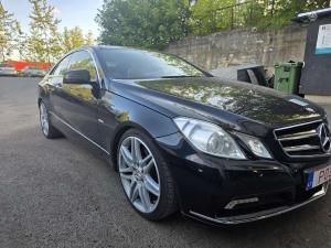 Melns Mercedes-Benz E 350 2010 Viļņa, ar dzinēja tilpumu 3.00 L un nobraukumu 285 tūkst. km par 4700 €, foto 4 vietnē AUTOMOTO.COM.LV
