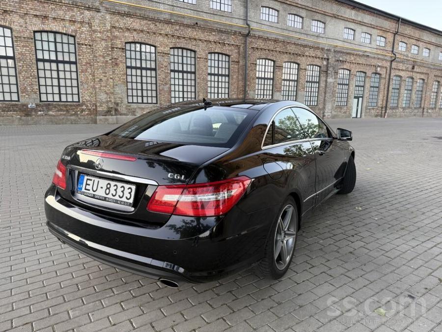 Black Mercedes-Benz E 350 2010 in Riga, with an engine capacity of 3.50 L and mileage of 250 thousand km for 12300 €, photo 6 on AUTOMOTO.COM.LV