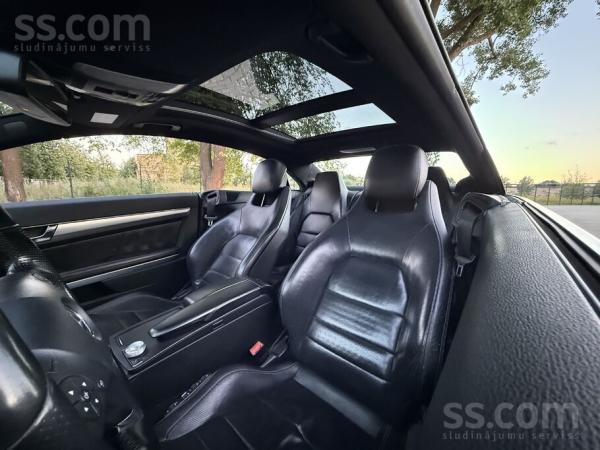 Black Mercedes-Benz E 350 2010 in Riga, with an engine capacity of 3.50 L and mileage of 250 thousand km for 12300 €, photo 6 on AUTOMOTO.COM.LV