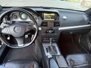 Black Mercedes-Benz E 350 2010 in Riga, with an engine capacity of 3.50 L and mileage of 250 thousand km for 12300 €, photo 8 on AUTOMOTO.COM.LV