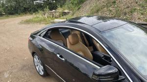 Black Mercedes-Benz E 350 2010 in Jurbarkas, with an engine capacity of 2.99 L and mileage of 280 thousand km for 6900 €, photo 12 on AUTOMOTO.COM.LV