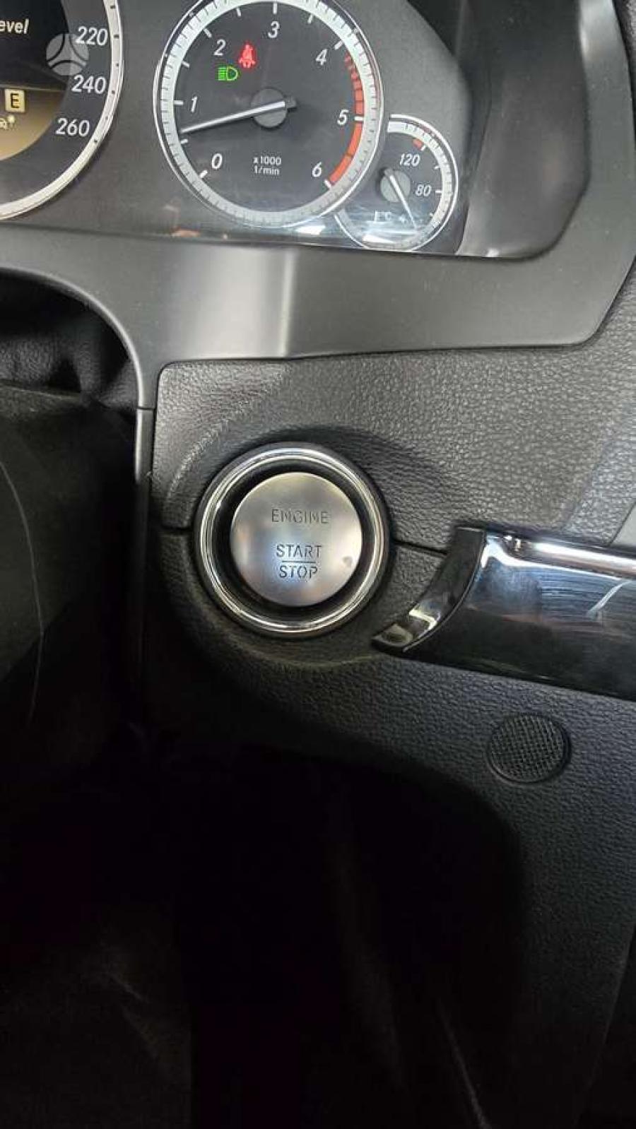 Black Mercedes-Benz E 350 2010 in Jurbarkas, with an engine capacity of 2.99 L and mileage of 280 thousand km for 6900 €, photo 22 on AUTOMOTO.COM.LV