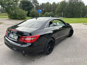 Melns Mercedes-Benz E 350 2010 Rīga, ar dzinēja tilpumu 3.00 L un nobraukumu 336 tūkst. km par 9500 €, foto 5 vietnē AUTOMOTO.COM.LV