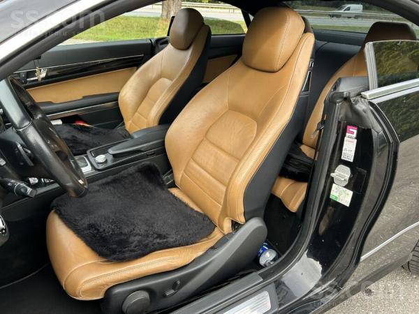Black Mercedes-Benz E 350 2010 in Riga, with an engine capacity of 3.00 L and mileage of 336 thousand km for 9500 €, photo 11 on AUTOMOTO.COM.LV