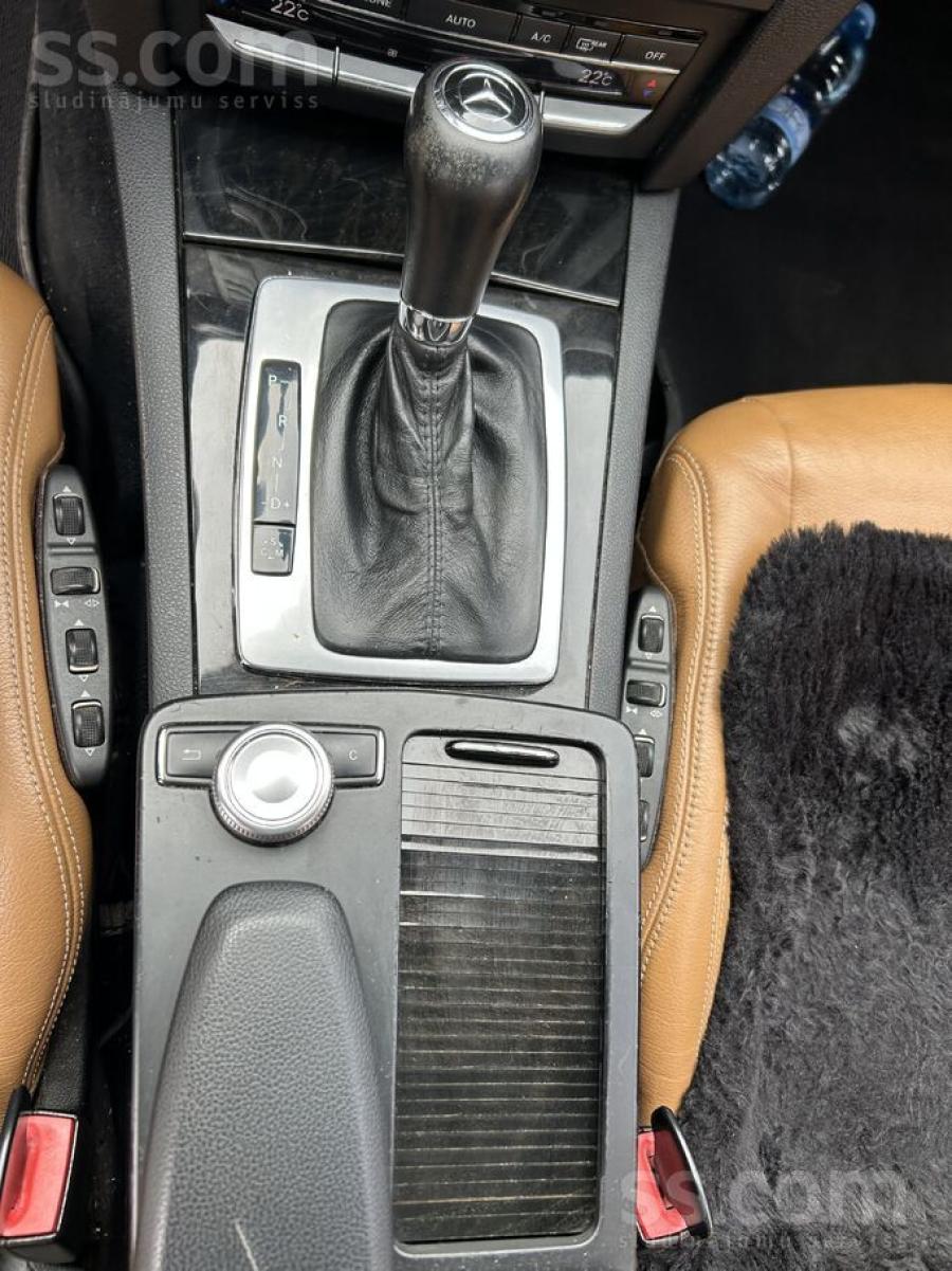 Melns Mercedes-Benz E 350 2010 Rīga, ar dzinēja tilpumu 3.00 L un nobraukumu 336 tūkst. km par 9500 €, foto 13 vietnē AUTOMOTO.COM.LV