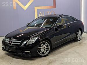 Черный Мерседес E 350 2010 в Юрмала, объемом двигателя 3.00 л и пробегом 350 тыс. км за 9950 €, фото 4 на AUTOMOTO.COM.LV