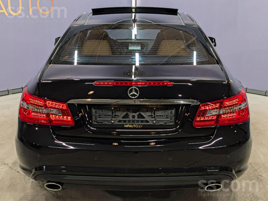 Черный Мерседес E 350 2010 в Юрмала, объемом двигателя 3.00 л и пробегом 350 тыс. км за 9950 €, фото 13 на AUTOMOTO.COM.LV