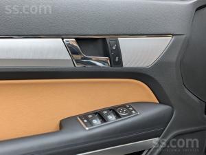Черный Мерседес E 350 2010 в Юрмала, объемом двигателя 3.00 л и пробегом 350 тыс. км за 9950 €, фото 30 на AUTOMOTO.COM.LV