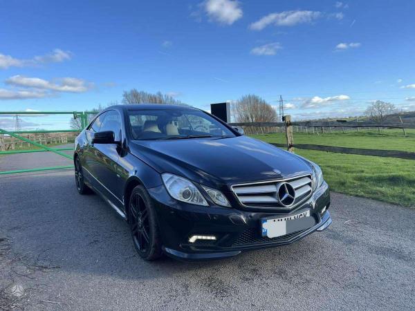 Melns Mercedes-Benz E 350 2011 Kauņa, ar dzinēja tilpumu 2.99 L un nobraukumu 220 tūkst. km par 4300 €, foto 2 vietnē AUTOMOTO.COM.LV