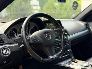 Черный Мерседес E 350 2011 в Каунас, объемом двигателя 2.99 л и пробегом 280 тыс. км за 8000 €, фото 13 на AUTOMOTO.COM.LV