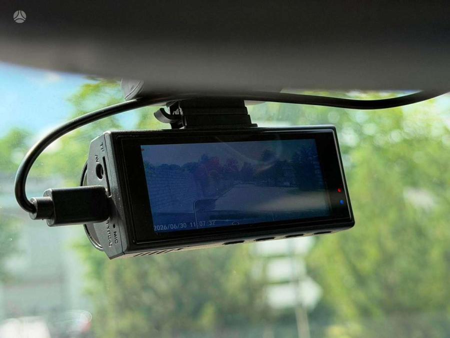 Черный Мерседес E 350 2011 в Каунас, объемом двигателя 2.99 л и пробегом 280 тыс. км за 8000 €, фото 20 на AUTOMOTO.COM.LV