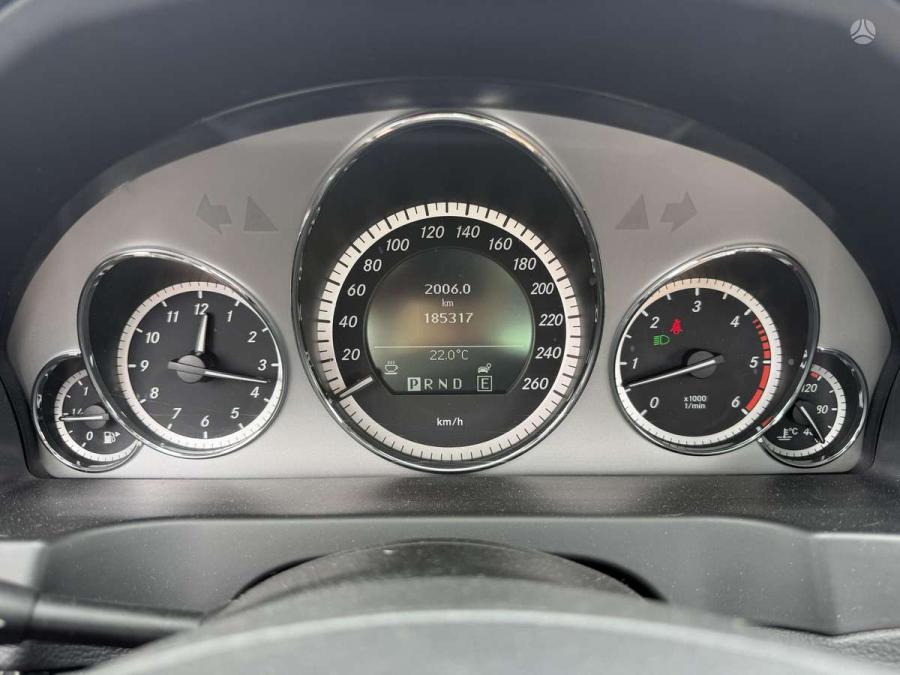 Melns Mercedes-Benz E 350 2011 Vilkaviškis, ar dzinēja tilpumu 3.00 L un nobraukumu 185 tūkst. km par 6499 €, foto 9 vietnē AUTOMOTO.COM.LV