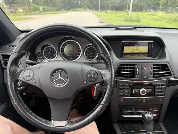 Melns Mercedes-Benz E 350 2011 Vilkaviškis, ar dzinēja tilpumu 3.00 L un nobraukumu 185 tūkst. km par 6499 €, foto 9 vietnē AUTOMOTO.COM.LV