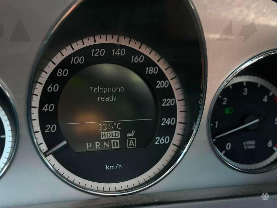 Black Mercedes-Benz E 350 2011 in Kaunas, with an engine capacity of 2.99 L and mileage of 277 thousand km for 8000 €, photo 16 on AUTOMOTO.COM.LV
