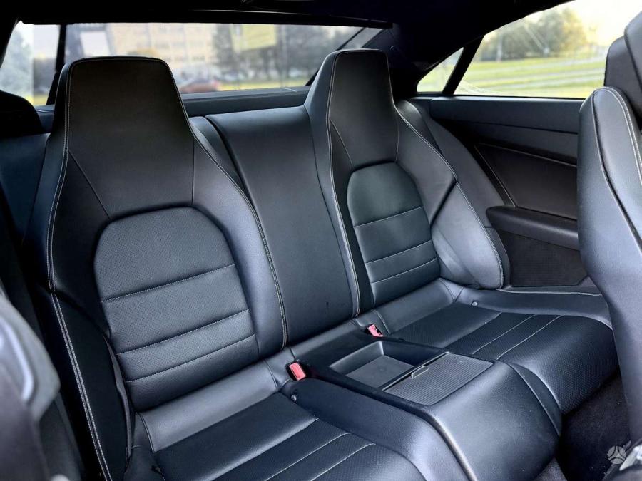 Melns Mercedes-Benz E 350 2011 Kauņa, ar dzinēja tilpumu 2.99 L un nobraukumu 277 tūkst. km par 8000 €, foto 47 vietnē AUTOMOTO.COM.LV