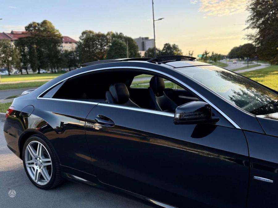 Melns Mercedes-Benz E 350 2011 Kauņa, ar dzinēja tilpumu 2.99 L un nobraukumu 277 tūkst. km par 8000 €, foto 4 vietnē AUTOMOTO.COM.LV