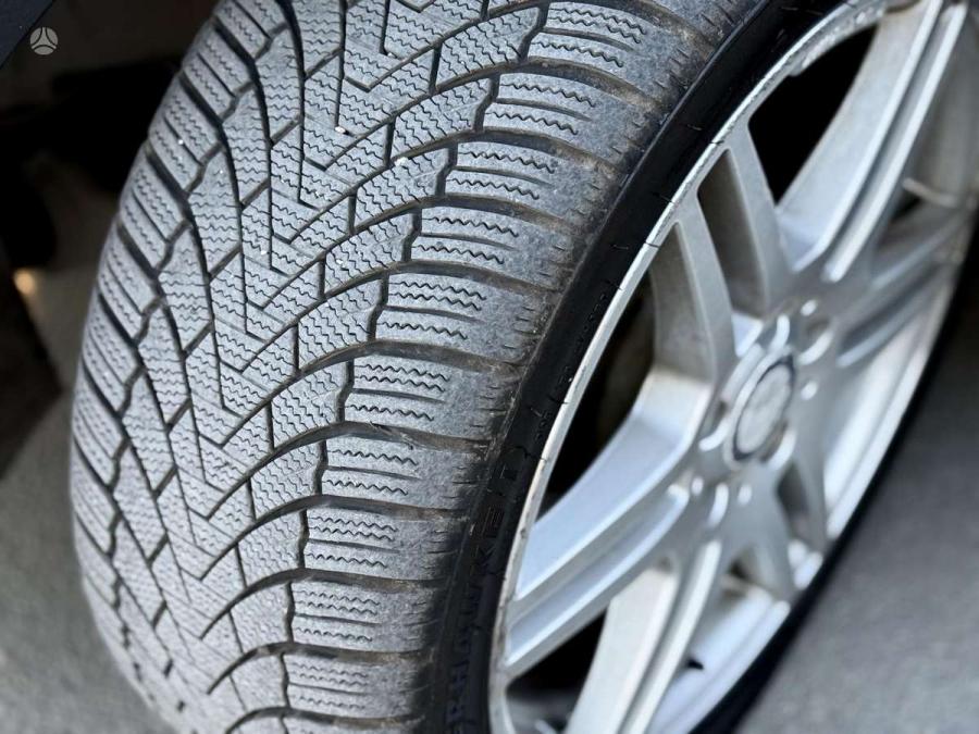 Melns Mercedes-Benz E 350 2011 Kauņa, ar dzinēja tilpumu 2.99 L un nobraukumu 277 tūkst. km par 8000 €, foto 16 vietnē AUTOMOTO.COM.LV