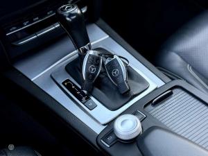 Melns Mercedes-Benz E 350 2011 Kauņa, ar dzinēja tilpumu 2.99 L un nobraukumu 277 tūkst. km par 8000 €, foto 30 vietnē AUTOMOTO.COM.LV