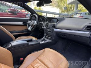 Melns Mercedes-Benz E 350 2012 Rīga, ar dzinēja tilpumu 3.00 L un nobraukumu 303 tūkst. km par 8760 €, foto 4 vietnē AUTOMOTO.COM.LV