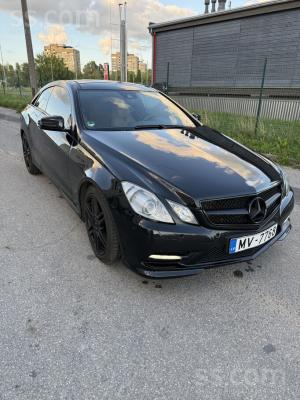Black Mercedes-Benz E 350 2012 in Riga, with an engine capacity of 3.00 L and mileage of 306 thousand km for 9000 €, photo  on AUTOMOTO.COM.LV