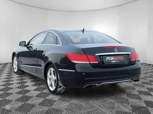 Black Mercedes-Benz E 350 2014 in Vilnius, with an engine capacity of 2.99 L and mileage of 268 thousand km for 10950 €, photo 5 on AUTOMOTO.COM.LV
