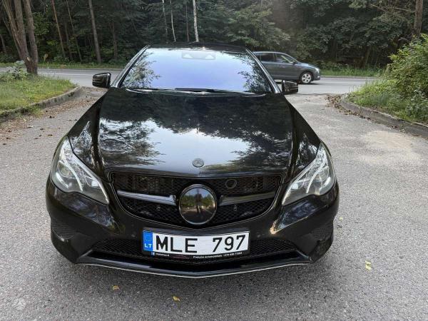 Black Mercedes-Benz E 350 2014 in Vilnius, with an engine capacity of 2.99 L and mileage of 337 thousand km for 8500 €, photo 2 on AUTOMOTO.COM.LV