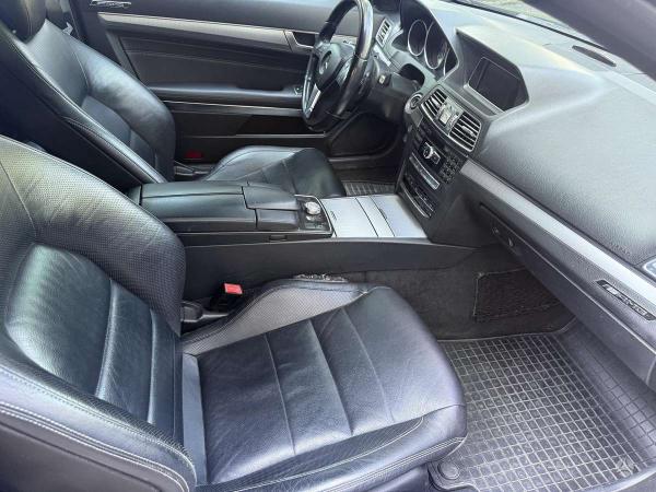 Black Mercedes-Benz E 350 2014 in Vilnius, with an engine capacity of 2.99 L and mileage of 337 thousand km for 8500 €, photo 8 on AUTOMOTO.COM.LV