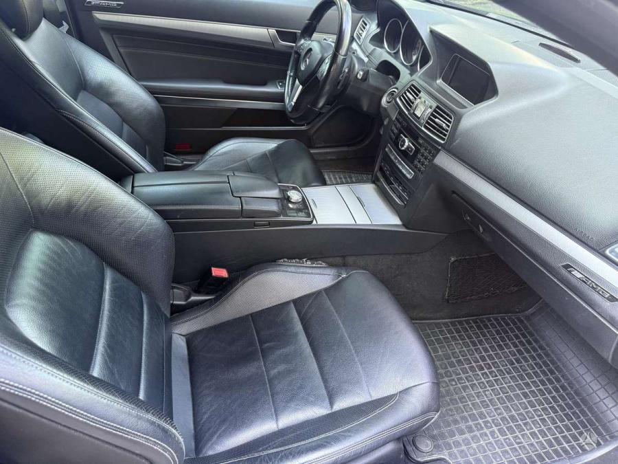 Melns Mercedes-Benz E 350 2014 Viļņa, ar dzinēja tilpumu 2.99 L un nobraukumu 337 tūkst. km par 8500 €, foto 9 vietnē AUTOMOTO.COM.LV