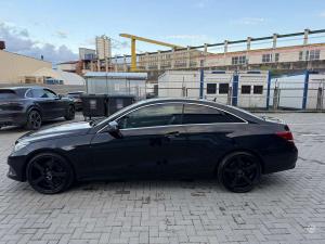 Black Mercedes-Benz E 350 2014 in Vilnius, with an engine capacity of 2.99 L and mileage of 337 thousand km for 9500 €, photo 8 on AUTOMOTO.COM.LV