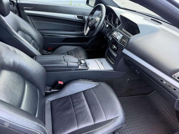 Melns Mercedes-Benz E 350 2014 Viļņa, ar dzinēja tilpumu 2.99 L un nobraukumu 337 tūkst. km par 9500 €, foto 9 vietnē AUTOMOTO.COM.LV