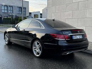 Black Mercedes-Benz E 350 2014 in Vilnius, with an engine capacity of 3.50 L and mileage of 179 thousand km for 8399 €, photo 6 on AUTOMOTO.COM.LV
