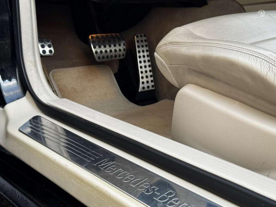 Black Mercedes-Benz E 350 2014 in Vilnius, with an engine capacity of 3.50 L and mileage of 179 thousand km for 8399 €, photo 24 on AUTOMOTO.COM.LV