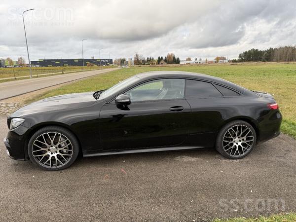 Melns Mercedes-Benz E 350 2017 Rīga, ar dzinēja tilpumu 3.00 L un nobraukumu 76 tūkst. km par 25000 €, foto 3 vietnē AUTOMOTO.COM.LV