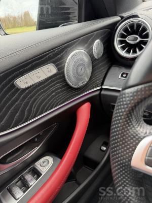 Black Mercedes-Benz E 350 2017 in Riga, with an engine capacity of 3.00 L and mileage of 76 thousand km for 25000 €, photo 12 on AUTOMOTO.COM.LV