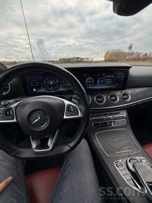 Black Mercedes-Benz E 350 2017 in Riga, with an engine capacity of 3.00 L and mileage of 76 thousand km for 25000 €, photo 13 on AUTOMOTO.COM.LV