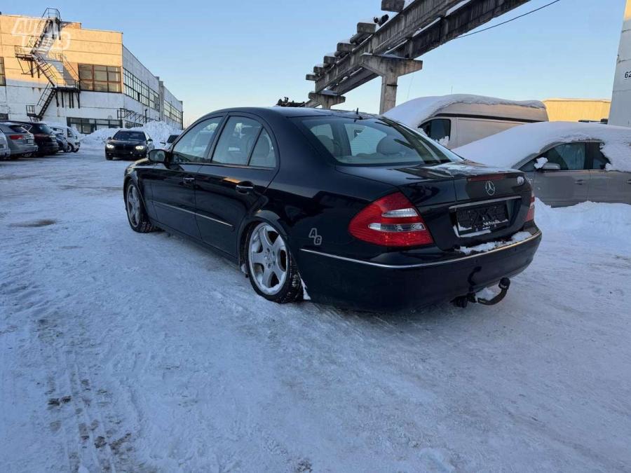 Черный Мерседес E 350 2006 в Паневежис, объемом двигателя 3.50 л и пробегом 354 тыс. км за 1650 €, фото 7 на AUTOMOTO.COM.LV